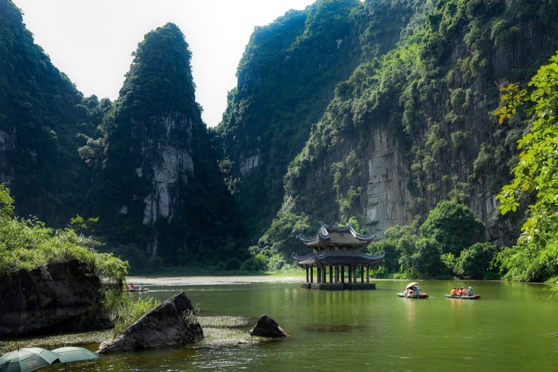 Mua Caves Adventure Guide: 500 Steps to Ninh Binh’s Best View